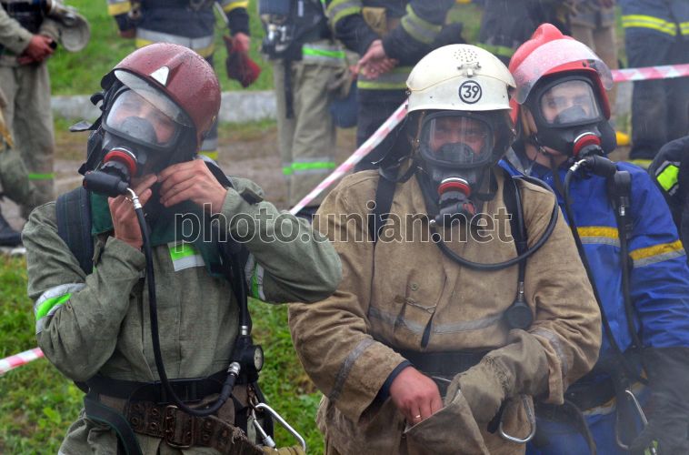 Photo Rescuers during the exercises - UNIAN