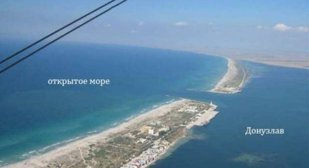 Ukrainian seamen blocked in Donuzlav Lake try to break through to sea ...