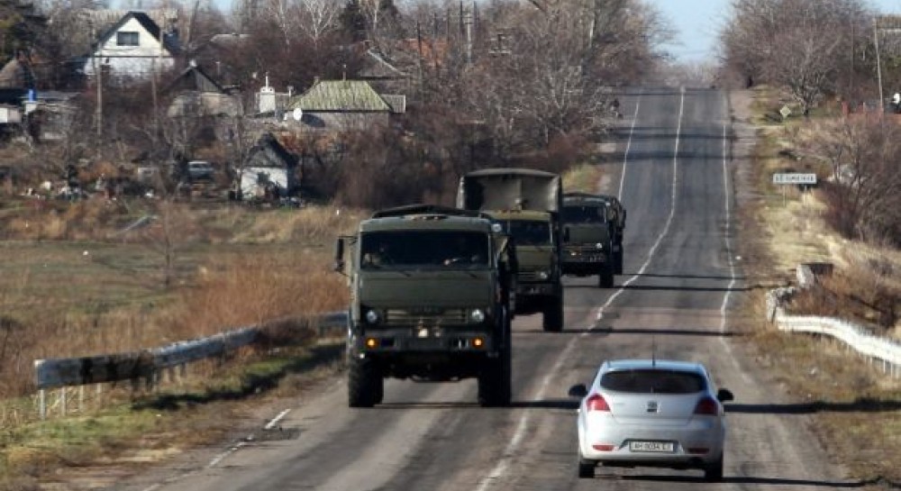 Three Russian columns with military equipment enter Ukraine | UNIAN