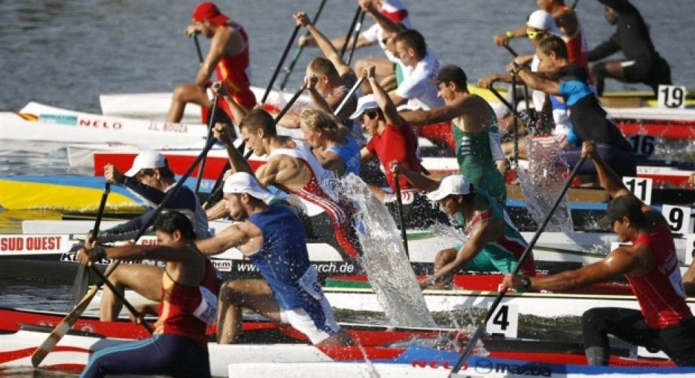 Ukrainian male canoe athletes win gold in European Championships 1000m ...