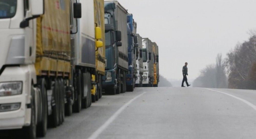 Russia reports full halt to Ukrainian trucks transit