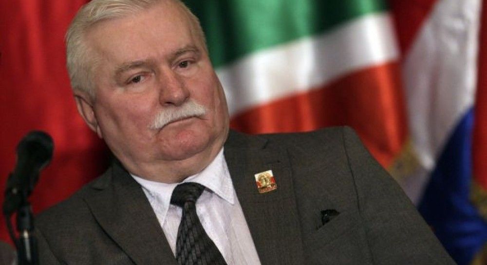 Handwriting analysis confirms Walesa was agent of Polish secret service