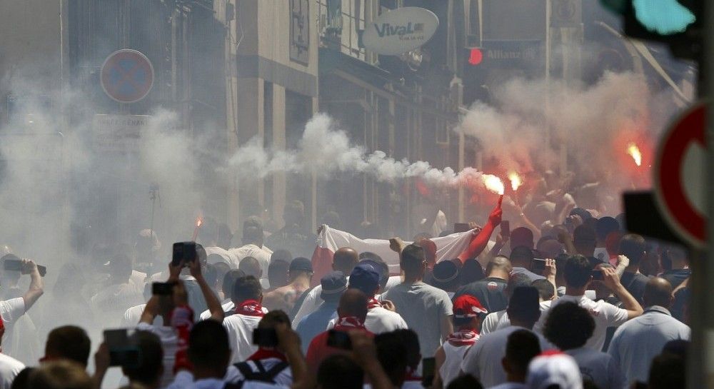 French police break up fight among Polish fans in Marseille | UNIAN
