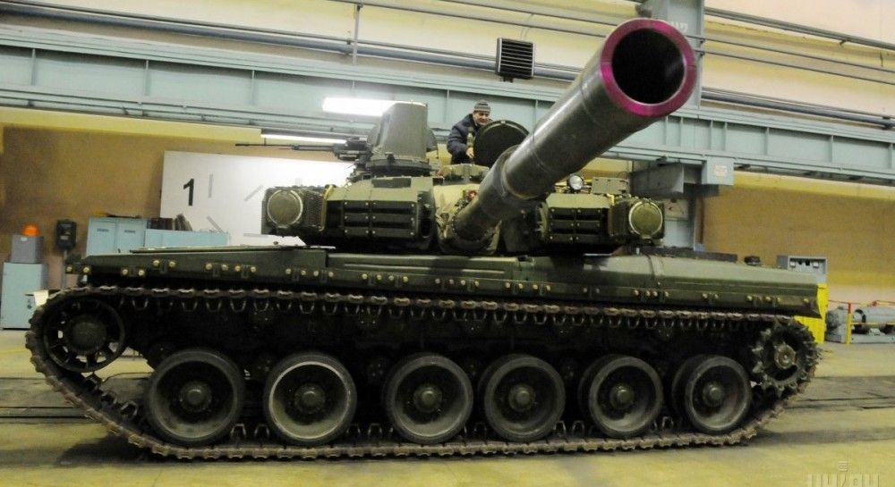 Taming the beast: Ukraine showcases new Oplot tanks (Video) | UNIAN