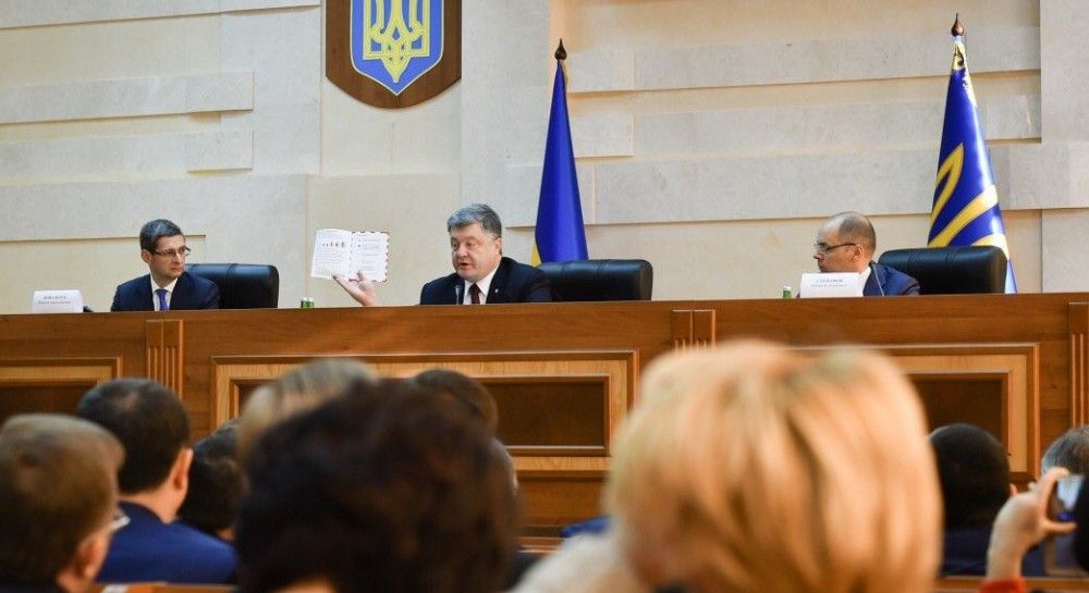 Poroshenko installs new governor in Odesa region