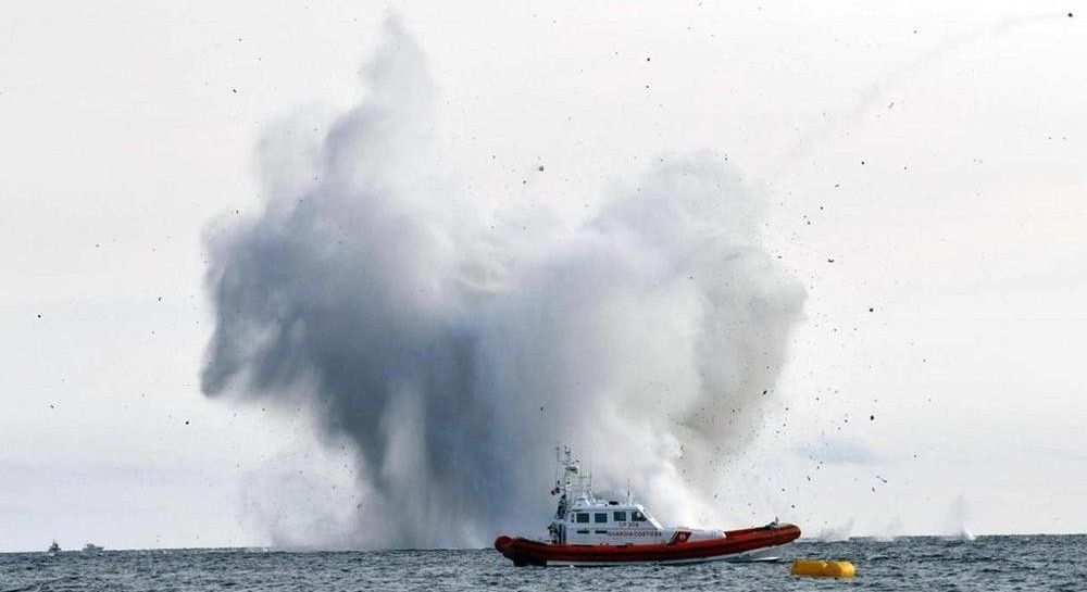 Italian Eurofighter Typhoon crashes during airshow killing test pilot ...