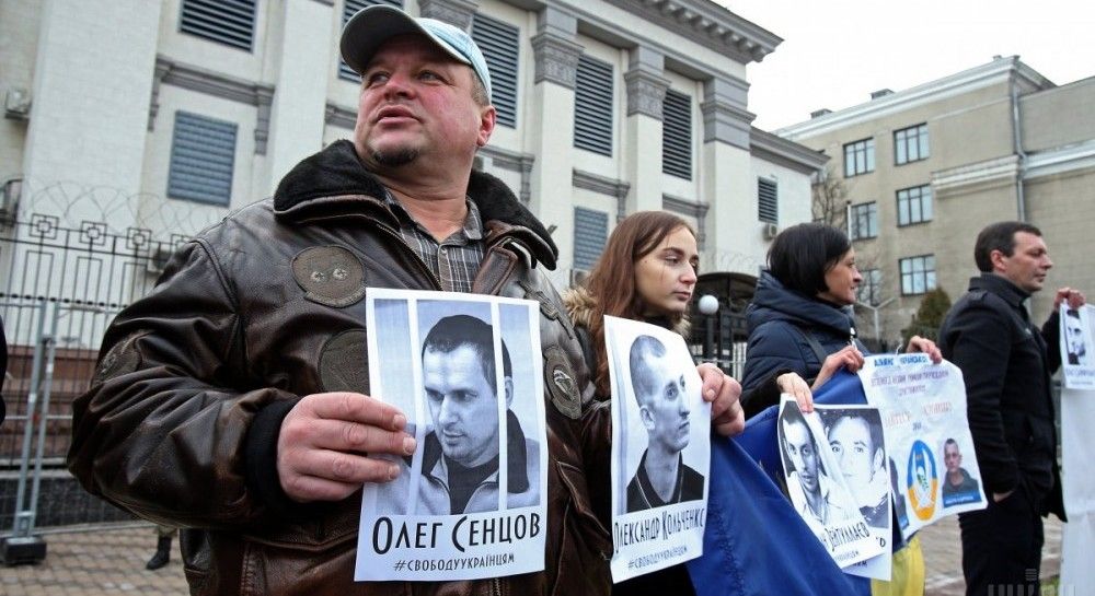 Flash mob held in Kyiv for Ukrainian political prisoners in Russia | UNIAN