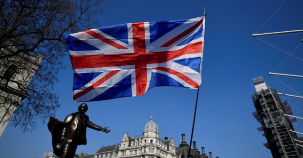 Brexit: DUP votes for amendment to delay UK exit – BBC | UNIAN