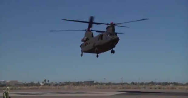 В США совершил первый полет вертолет CH-47F Block 2 с новыми лопастями