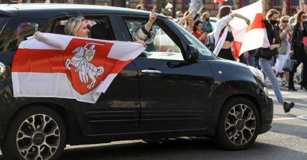 Technology - Procedure eased for issuing residence permit to Belarus IT ...