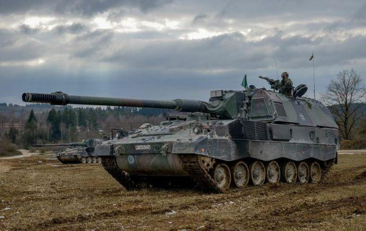 Німеччина відправить Україні гаубиці Panzerhaubitzen 2000 - Die Welt ...