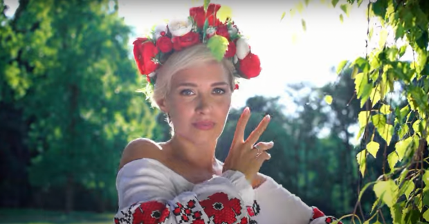 "Родной дом" для всех, кто любит Украину: певица Екатерина Терещенко презентовала новую песню и ...