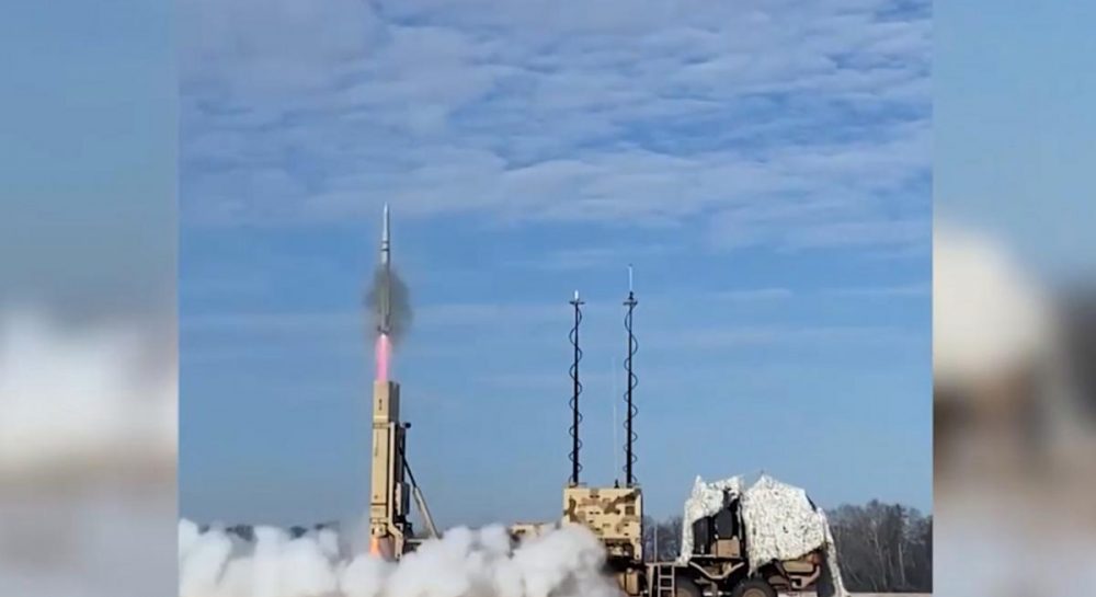 AIM-120, AIM-9X - скільки коштують ракети для комплексів NASAMS і IRIS-T