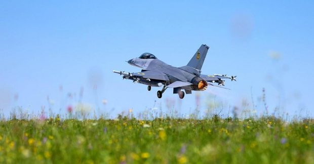 Ukraine's F-16 fighter shot down by Patriot air defense: WSJ – Archyde
