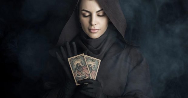 Гороскоп на 4 февраля по картам Таро Овнам контроль Тельцам наслаждение — УНИАН